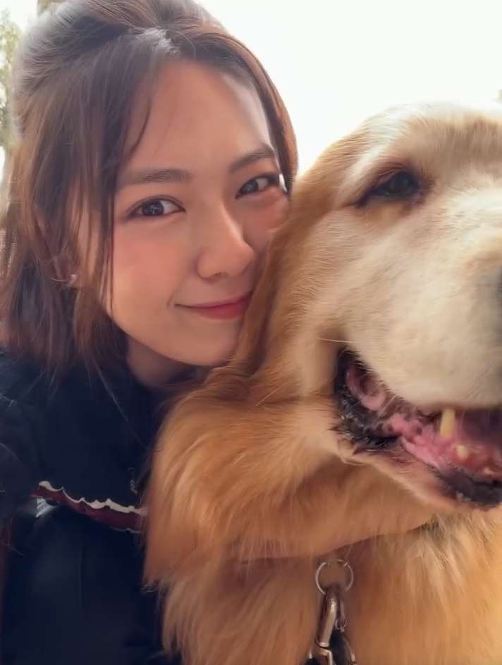 游嘉欣晒生日月花絮 小背心上陣大騷腹肌 網民讚自律：又型又索！ | TVB 無綫電視